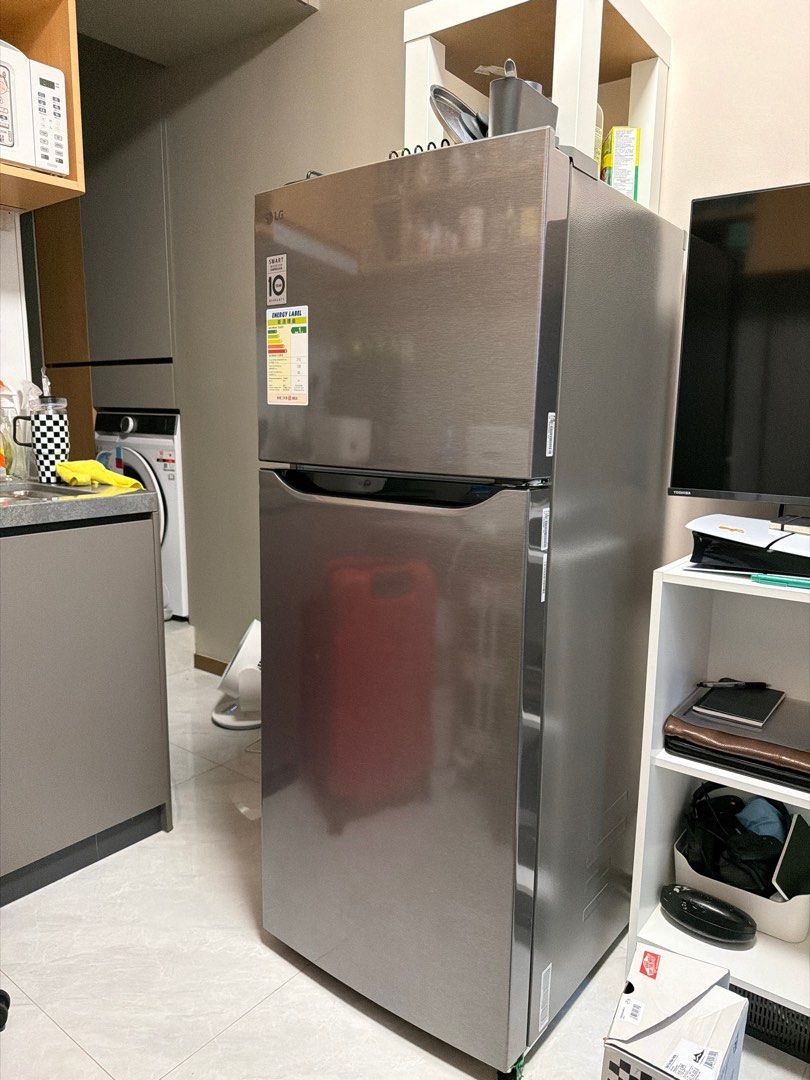 LG Top Freezer Refrigerator, 家庭電器, 廚房電器, 雪櫃及冰櫃 - Carousell