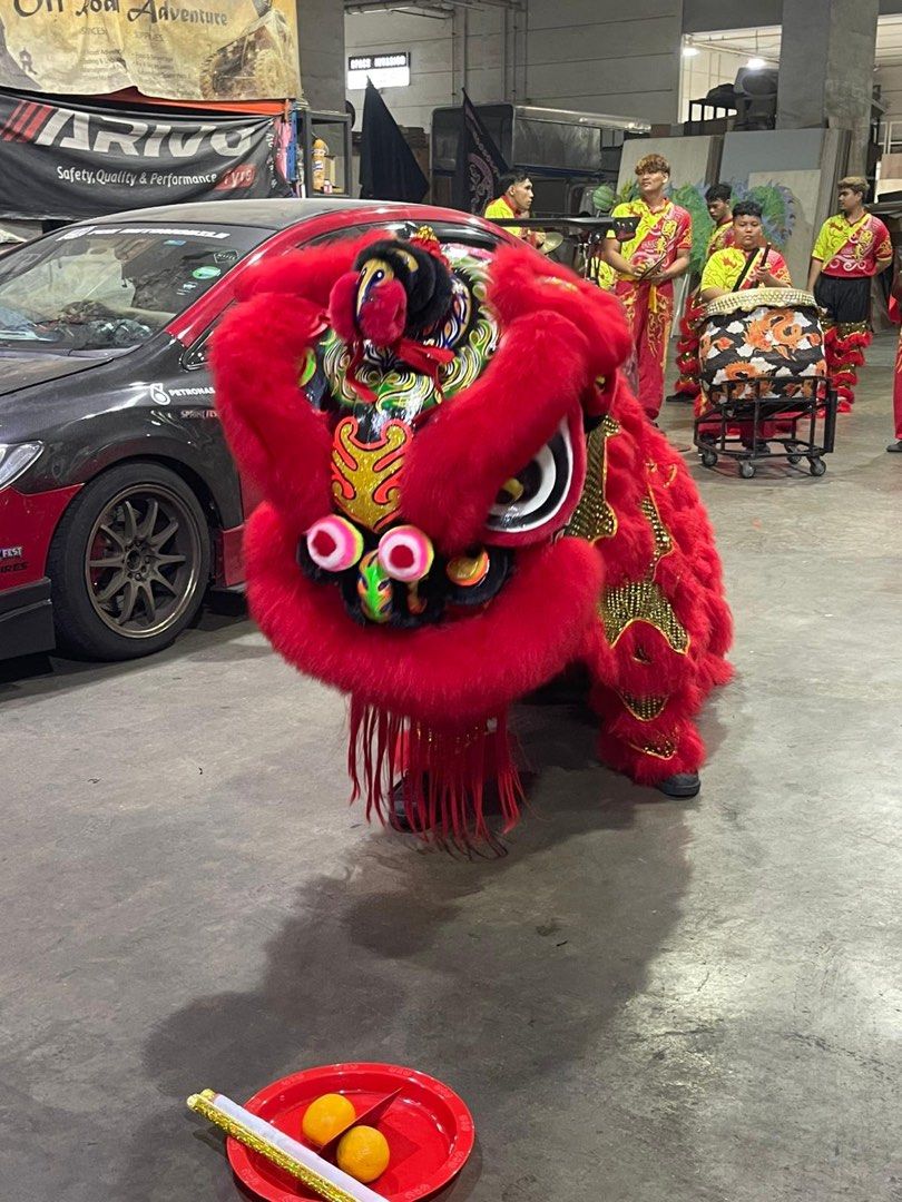 Lion dance 2026 cny $388 1 lion 1 mascot, Everything Else on Carousell