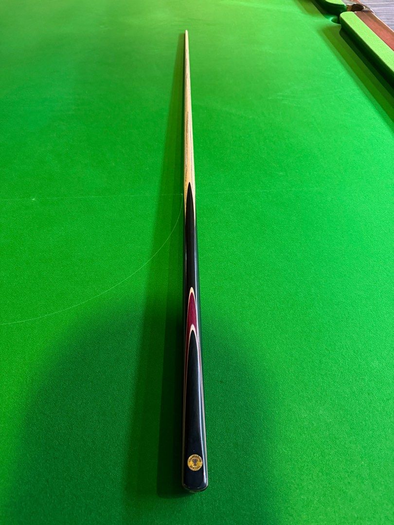 Niche Ultimate Snooker Cues - Gravity & Extreme, Sports Equipment ...