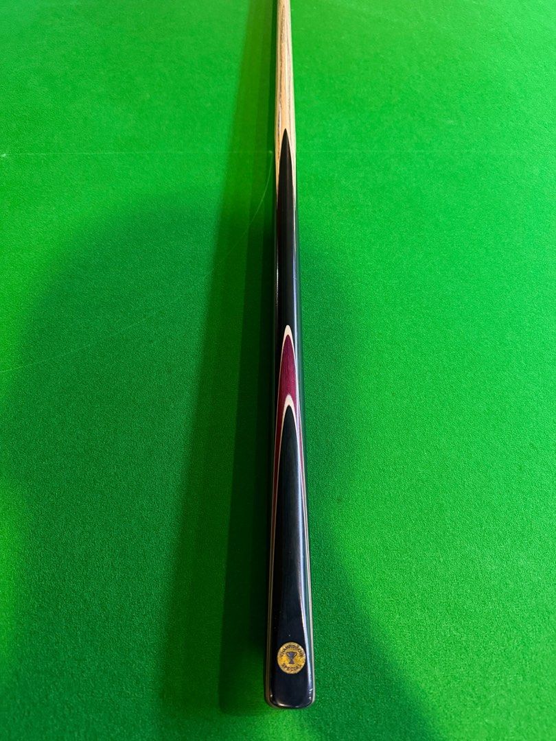 Niche Ultimate Snooker Cues - Gravity & Extreme, Sports Equipment ...