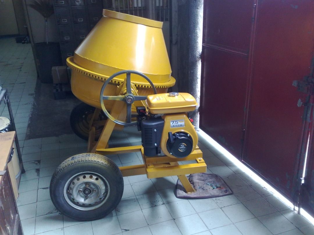 One Bagger Mixer. Yumico, Commercial & Industrial, Construction Tools ...