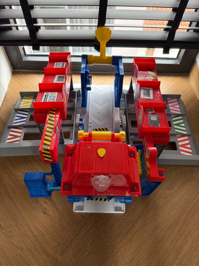 PAW Patrol Big Truck Pups HQ Playset, Hobbies & Toys, Toys & Games on ...