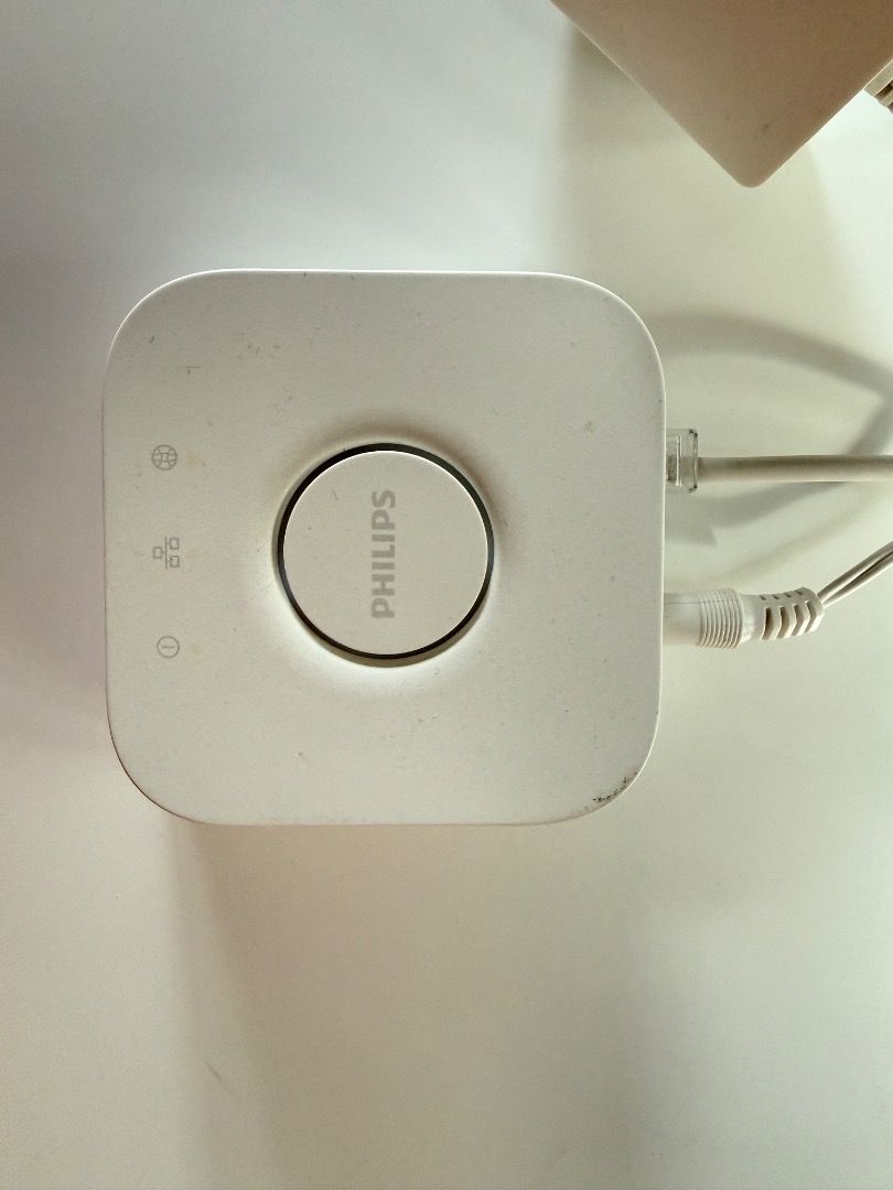 Philips Hue Bridge, 家庭電器, 電視 & 其他娛樂, 娛樂系統及智能家居產品 - Carousell