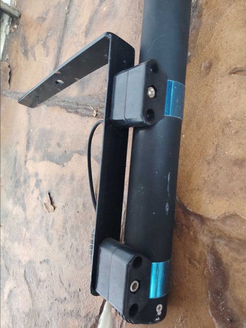 Red Warning Light with Mounting Bracket, Motorbikes on Carousell