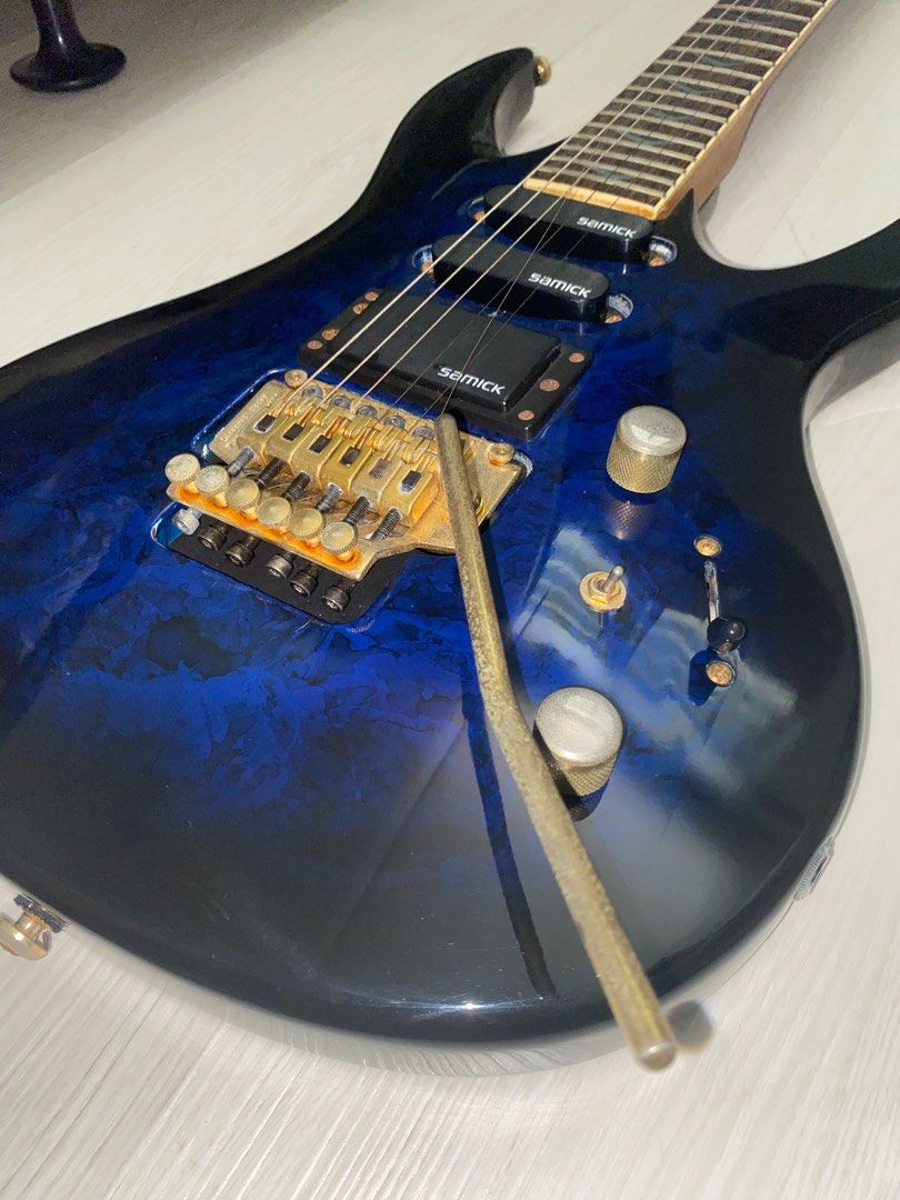 Samick Artist Series Electric Guitar, Hobbies & Toys, Musical ...