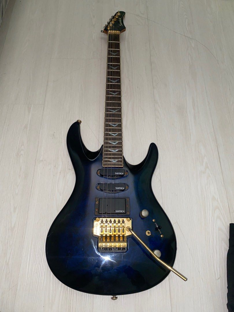 Samick Artist Series Electric Guitar, Hobbies & Toys, Musical ...