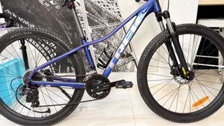 Trek Marlin 7 Mountain Bike, Sports Equipment, Bicycles & Parts ...
