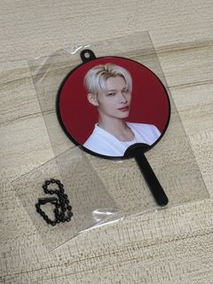 ENHYPEN Walk the Line Picket OT7, Hobbies & Toys, Memorabilia ...