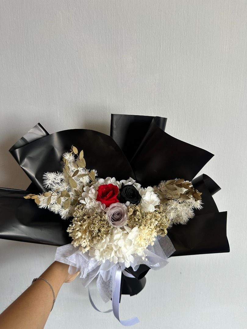 3 ROSE PRESERVED FLOWER BOUQUET, Hobbies & Toys, Flowers & Bouquets on ...