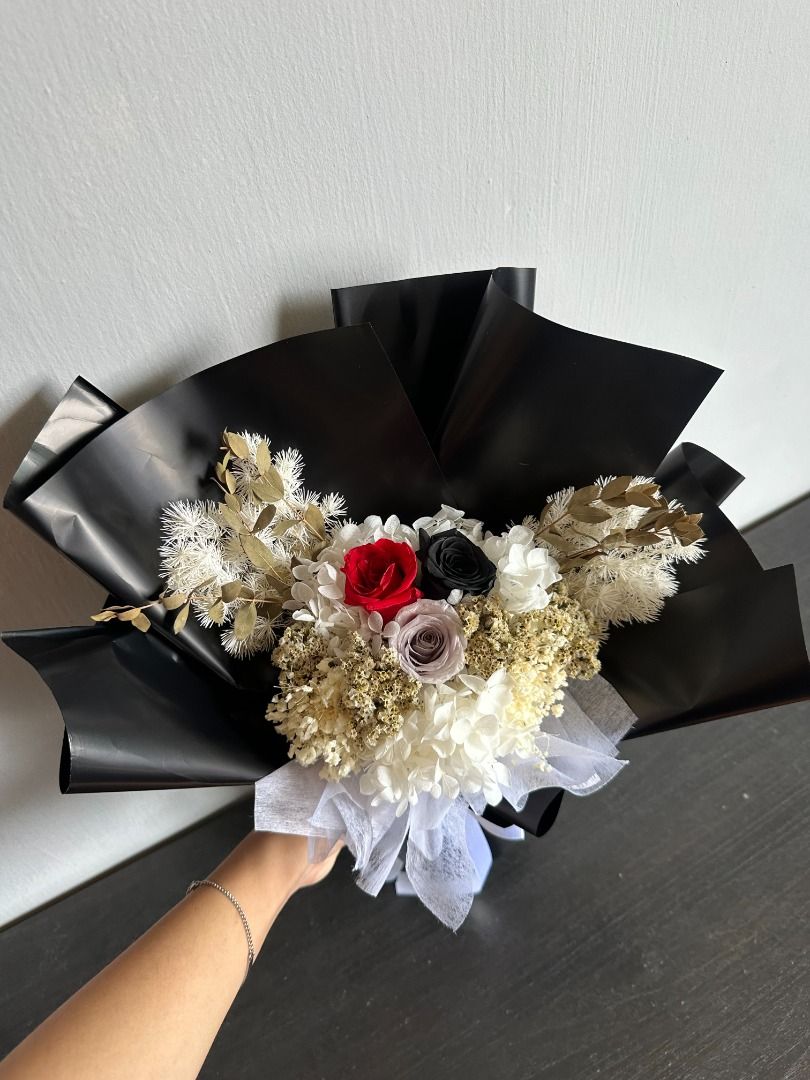 3 ROSE PRESERVED FLOWER BOUQUET, Hobbies & Toys, Flowers & Bouquets on ...