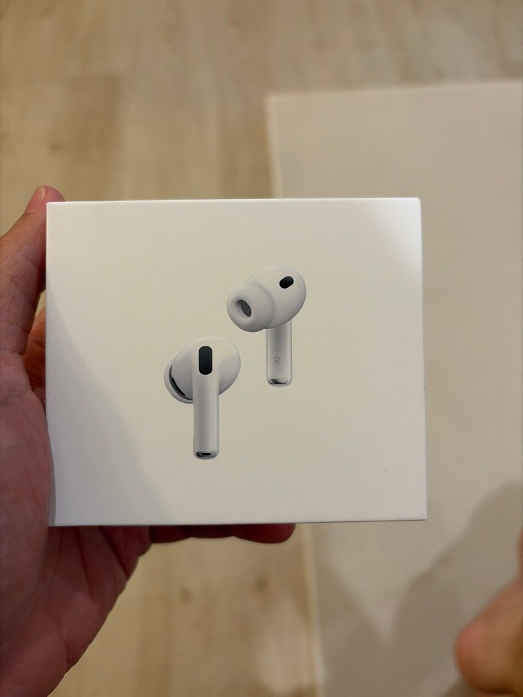Apple AirPods Pro 3, Audio, Earphones on Carousell