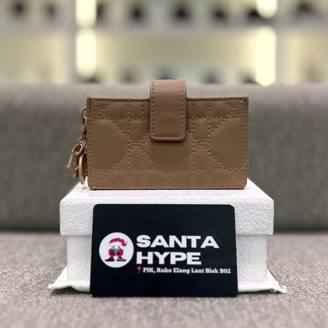 Dior Ultramatte 5 Gusset Card Holder, Women's Fashion, Bags & Wallets ...