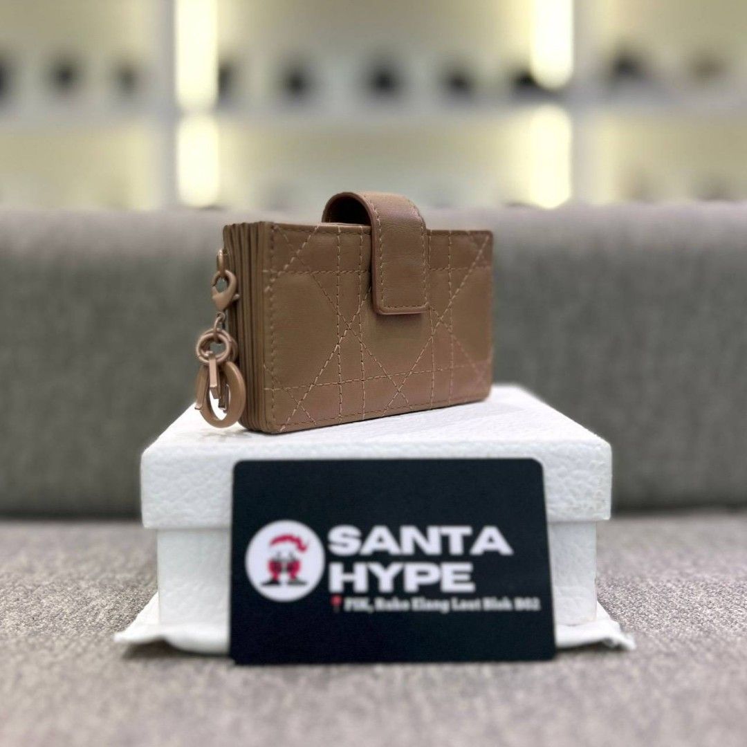 Dior Ultramatte 5 Gusset Card Holder, Women's Fashion, Bags & Wallets ...