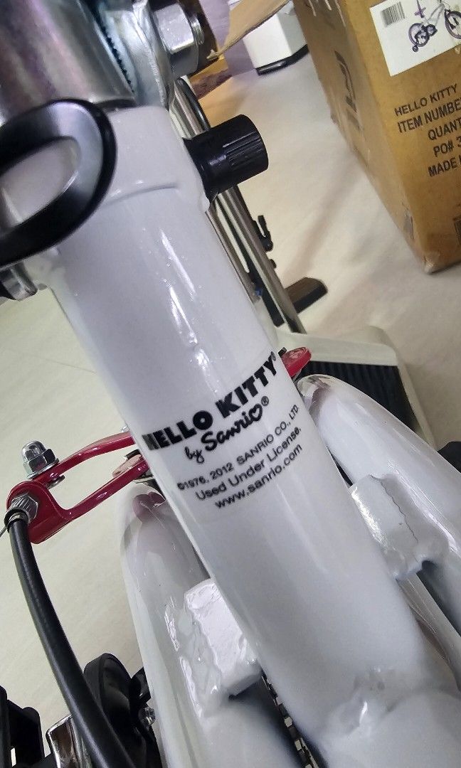 Dynacraft 18" Sanrio Hello Kitty Kids Bike, Sports Equipment, Bicycles ...