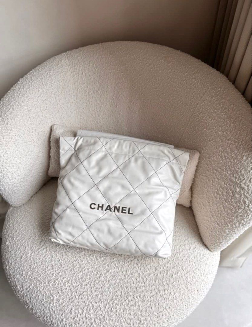 🕊️💕[Full Set] Chanel 22 Bag White- Small, Luxury, Bags & Wallets on ...