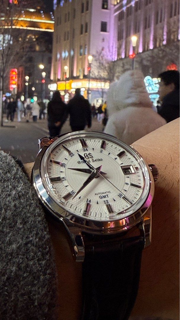 Grand Seiko SBGM255 GMT Snowdrop, Luxury, Watches on Carousell