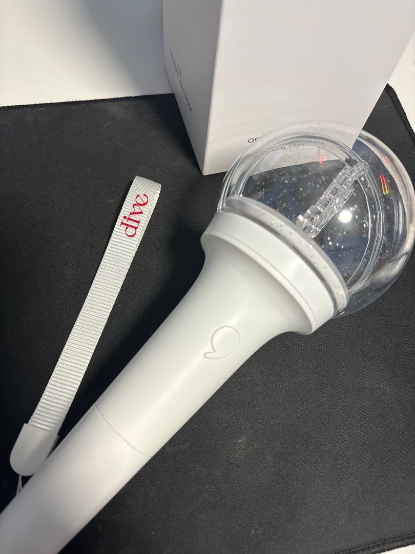 IVE light stick ver 1, Hobbies & Toys, Memorabilia & Collectibles, K ...
