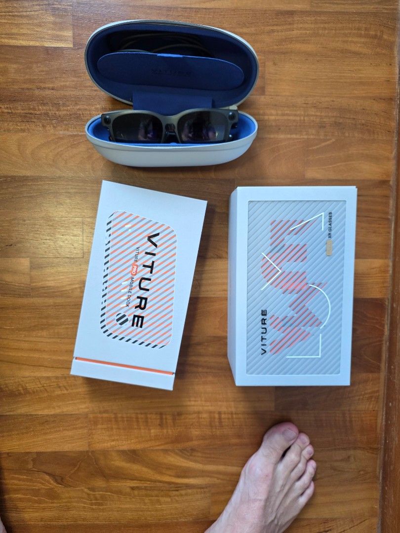 LUMA VITURE Luma Ultra XR/AR Glasses + Pro Mobile Dock, Video Gaming ...