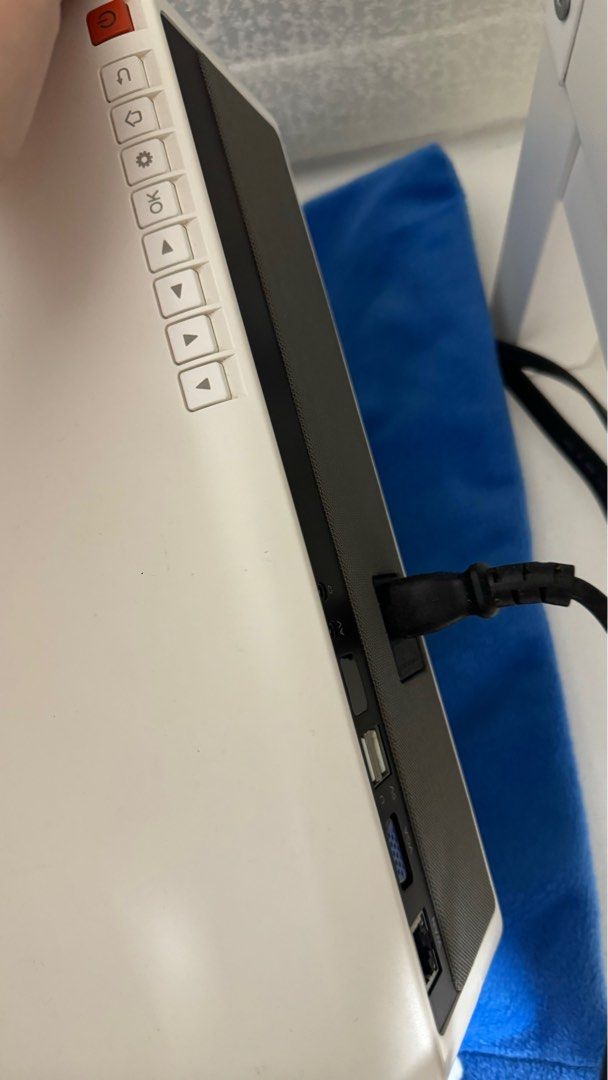 LUMOS AURO-Smart Full HD Projector, TV & Home Appliances, TV ...