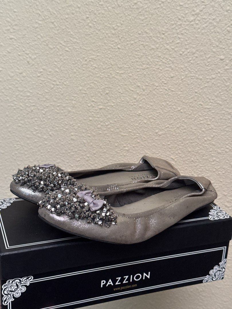 PAZZION Embellished Ballet Flats, Women's Fashion, Footwear, Flats on ...