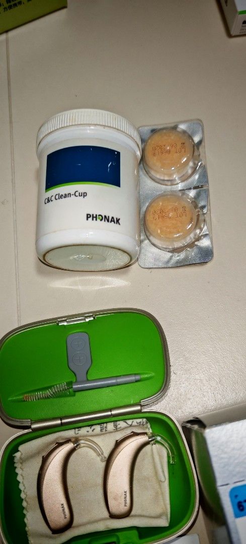 Phonak Hearing Aids - Various Models & Accessories, Health & Nutrition ...