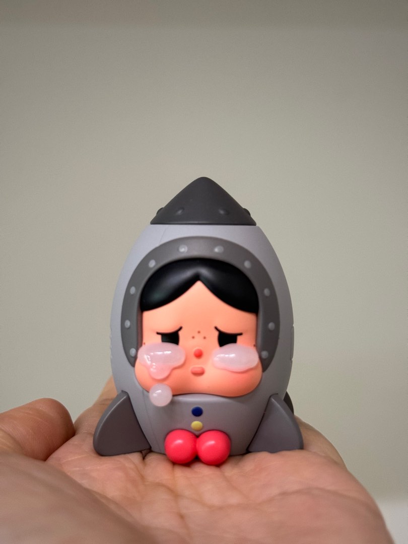 POP MART CRYBABY Crying to the Moon Mini Figure- the space traveller ...