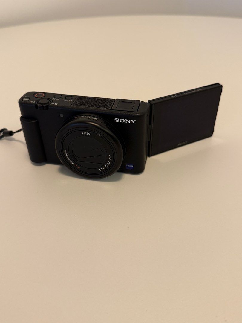 Sony ZV-1 Digital Camera with Case, Photography, Cameras on Carousell