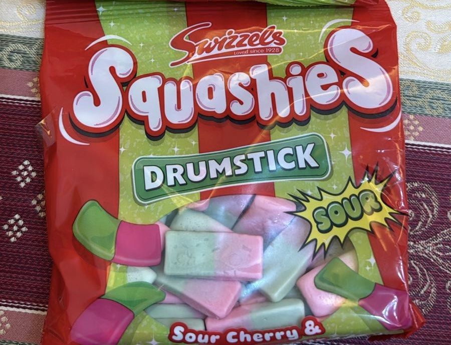 Squashies Sour Cherry & Apple Flavour Candies, 嘢食 & 嘢飲, 其他食物及飲料 - Carousell