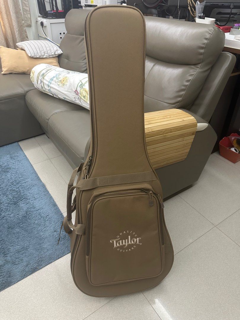 114ce Taylor Acoustic Guitar with Case, Hobbies & Toys, Musical ...