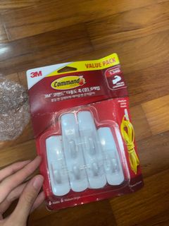 3M Command Medium Wire Hooks, Furniture & Home Living, Home Improvement & Organisation, Hooks ...