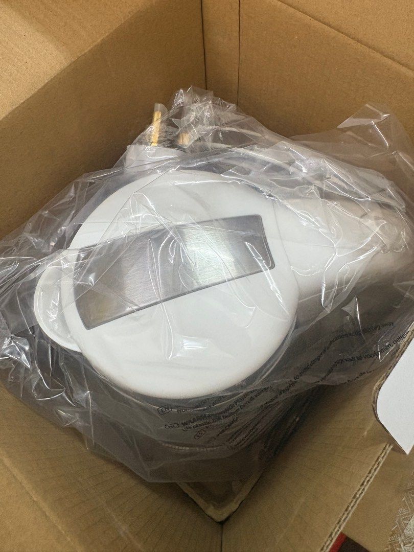 全新電水煲 LEO Eco Glass Kettle KG-210 Deluxe Series, 家庭電器, 廚房電器, 水壺 - Carousell