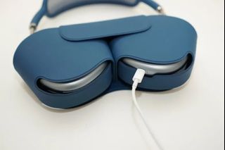 Apple AirPods Max blue WTT for starlight, Audio, Headphones & Headsets ...