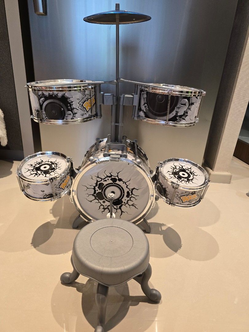 Custom Drum Set with Unique Design, Hobbies & Toys, Musical Instruments ...