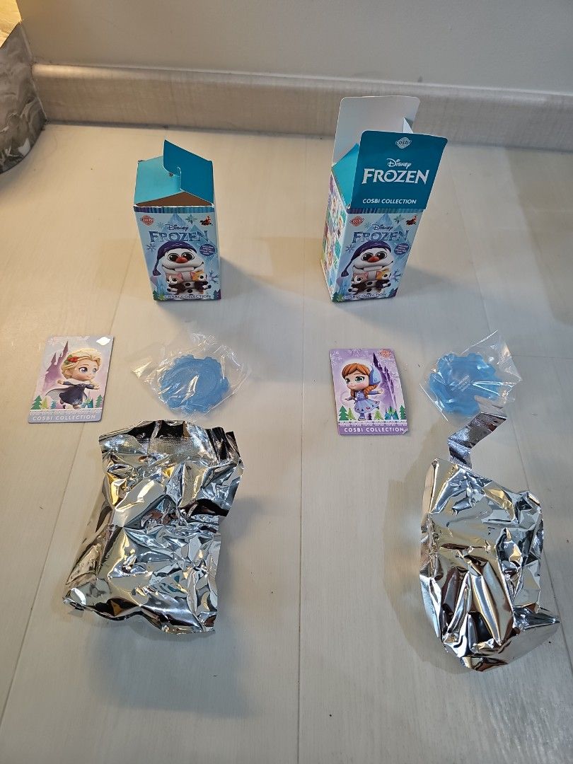 Hot Toys Cosbi Disney Frozen Collection - Elsa & Anna, Hobbies & Toys ...