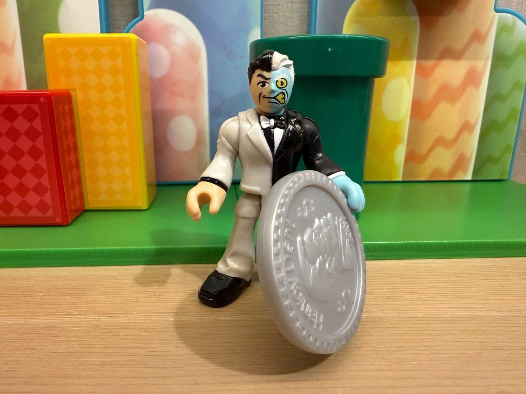 Imaginext DC Super friends Ultinate Hero villain match-up Two-Face ...