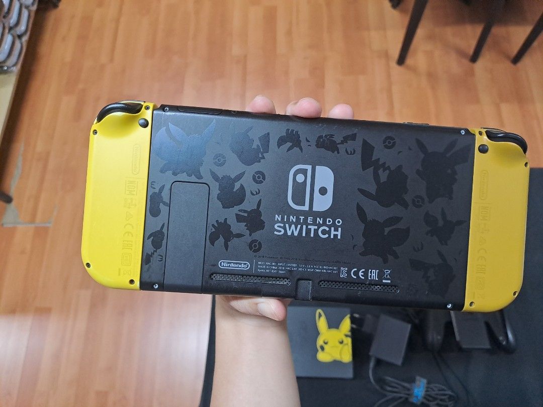 Nintendo Switch Gen 1 Pikachu & Eevee Edition Pre-owned 3 Months ...