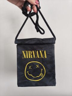 Smiley Face Crossbody Bag, Women's Fashion, Bags & Wallets, Cross-body ...