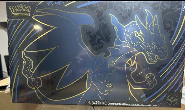 Pokemon Trading Card Game - Charizard Ultra Premium Collection Box ...