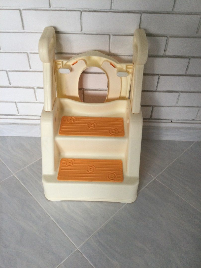 Potty Training Seat with Steps, Babies & Kids, Bathing & Changing ...