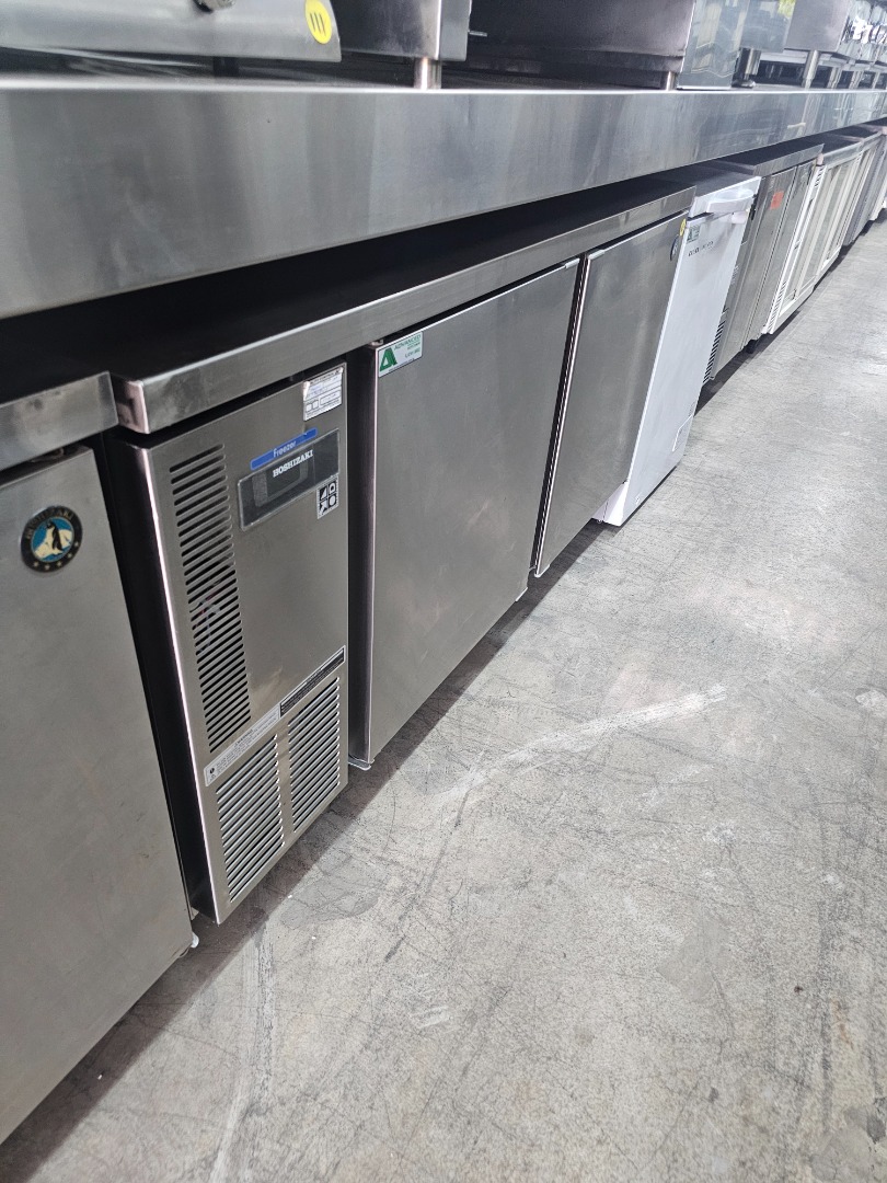 Very new Hoshizaki counter freezer 1500 x 600, TV & Home Appliances ...
