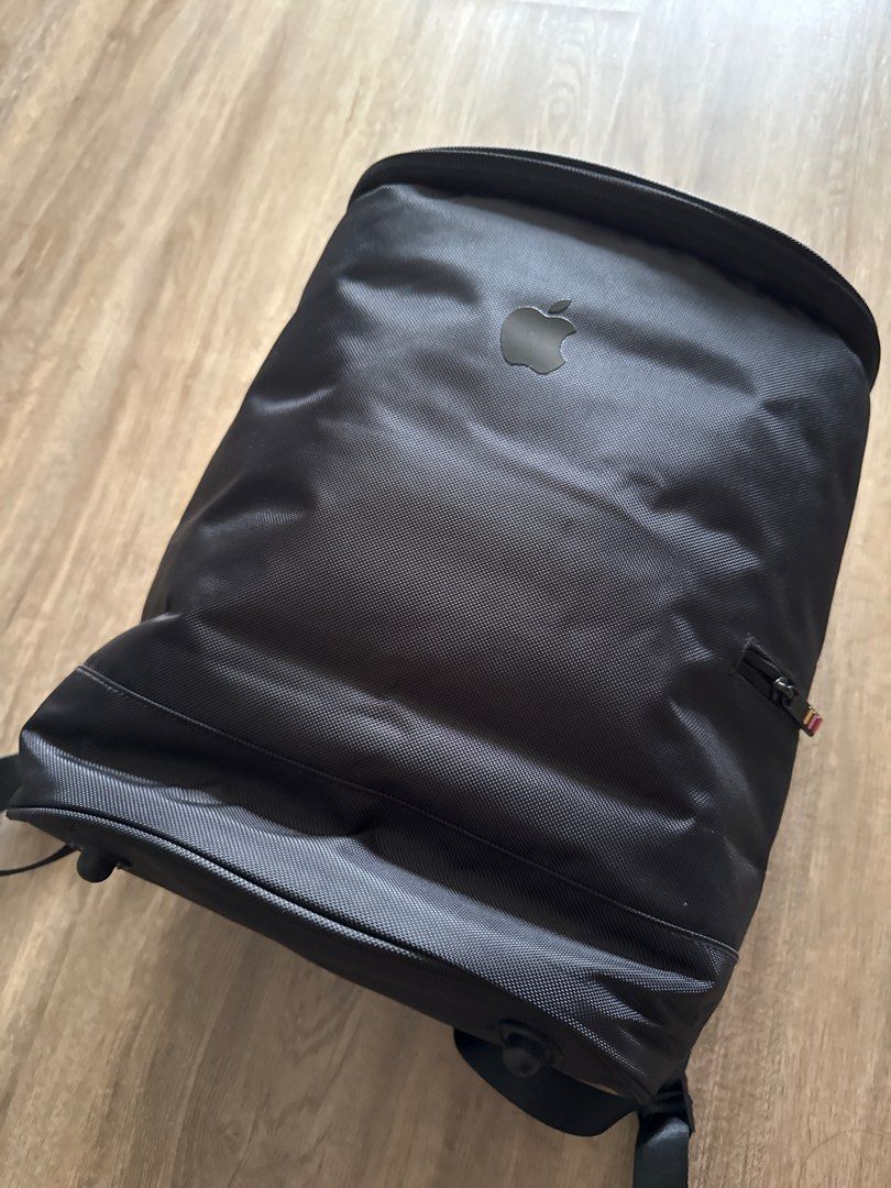 Apple Picnic Grocery Backpack (Black), Men's Fashion, Bags, Backpacks ...