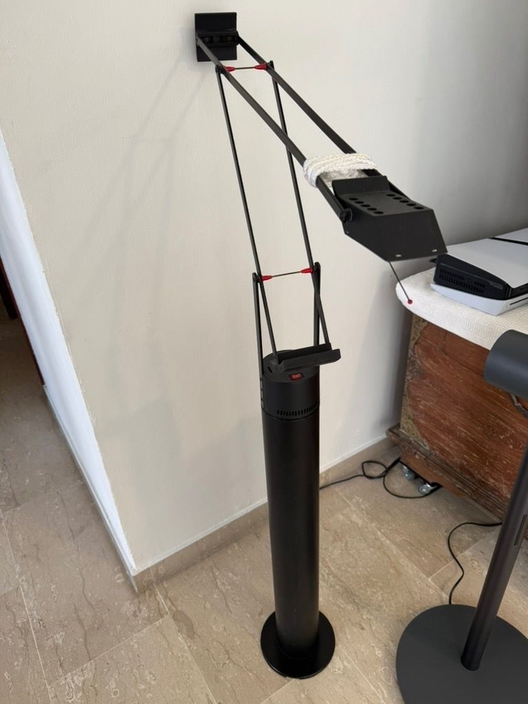 Artemide Tizio halogen lights with stands - classic designer, Furniture ...