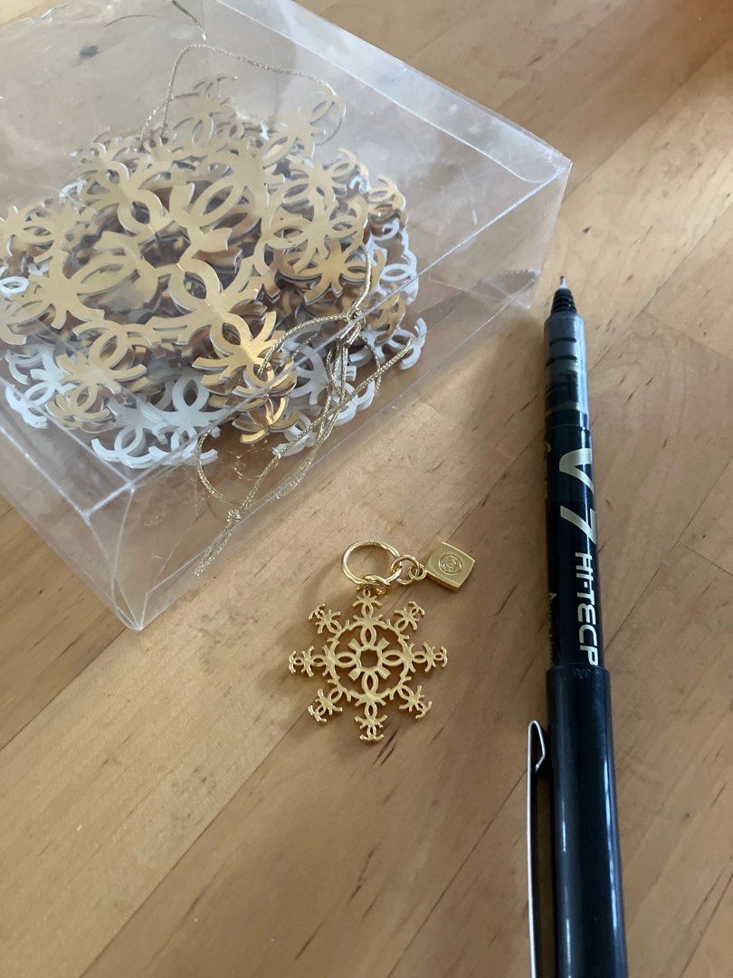 Chanel CC Logo Christmas Ornaments and charms, Luxury, Accessories on ...