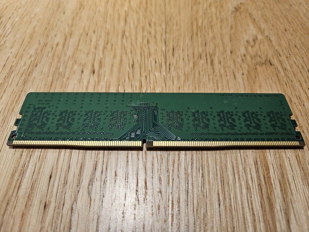Crucial 8GB DDR4-2400 UDIMM Desktop RAM Single stick, Computers & Tech ...
