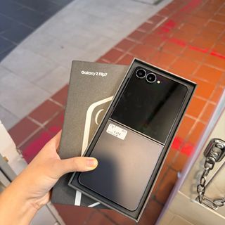 Galaxy Z Flip 7 512GB Jetblack, Mobile Phones & Gadgets, Mobile Phones ...