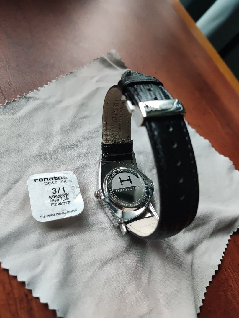 Hamilton Ventura MIB Watch, Luxury, Watches on Carousell