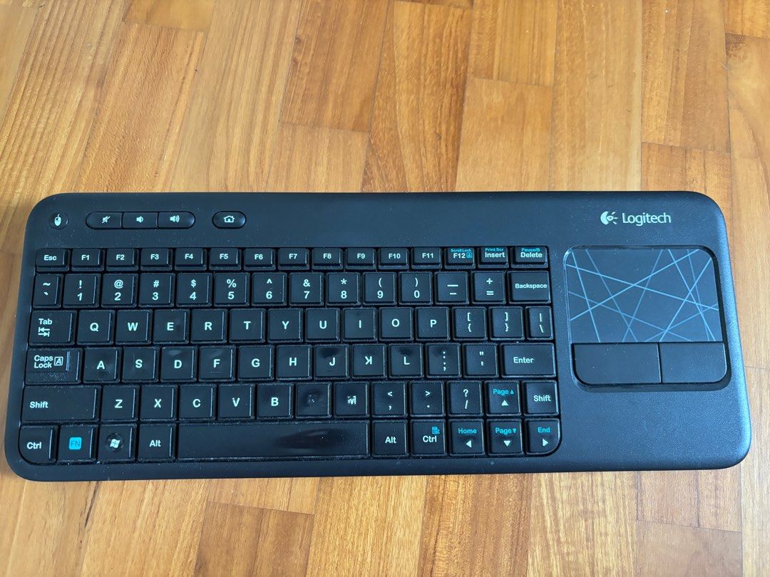 Logitech K400 Wireless Keyboard with Touchpad, Computers & Tech, Parts ...