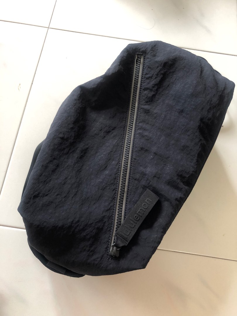 Lululemon fast track bag sling backpack, Women's Fashion, Bags ...