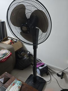 Mistral 16" Electric Stand Fan - MSF05S, Furniture & Home Living ...