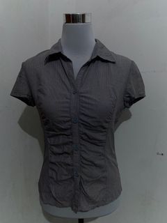 Khaki Office Siren Tie-Front Blouse 👓 |🏷️: uniqlo, GU, mango, zara ...